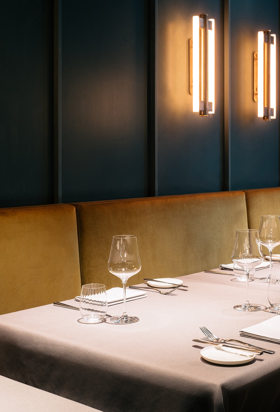 Restaurant Prism in Berlin / Batek Architekten